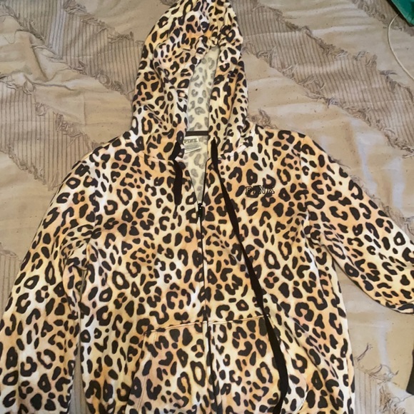 PINK Victoria's Secret | Tops | Leopard Print Victorias Secret Pink ...